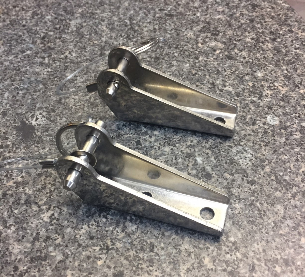 Replacement Mounting Brackets & Pins – Bumper Becky